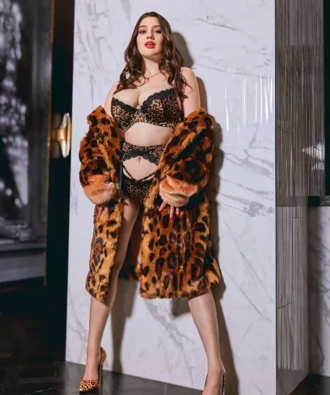 Alyx Star Age, Net Worth, Height, Weight, Career And More - Bio Scops