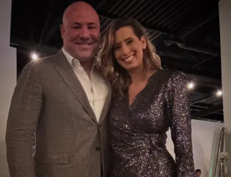 Stephanie Abrams' Husband, Height, Weight, Net Worth, Age, Career And ...