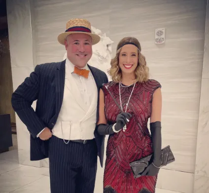 Stephanie Abrams' Husband, Height, Weight, Net Worth, Age, Career And ...