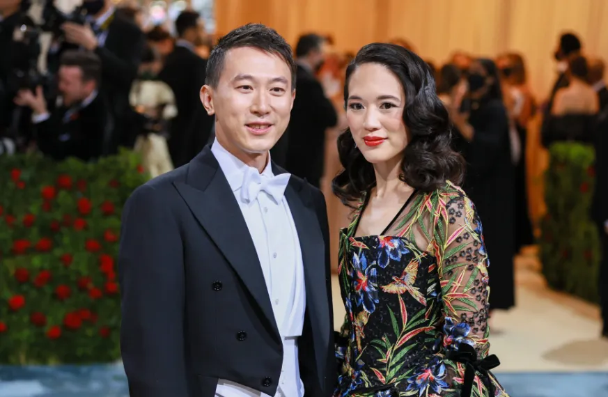 TikTok CEO Wife, Height, Weight, Net Worth, Age, Career And Full Bio ...