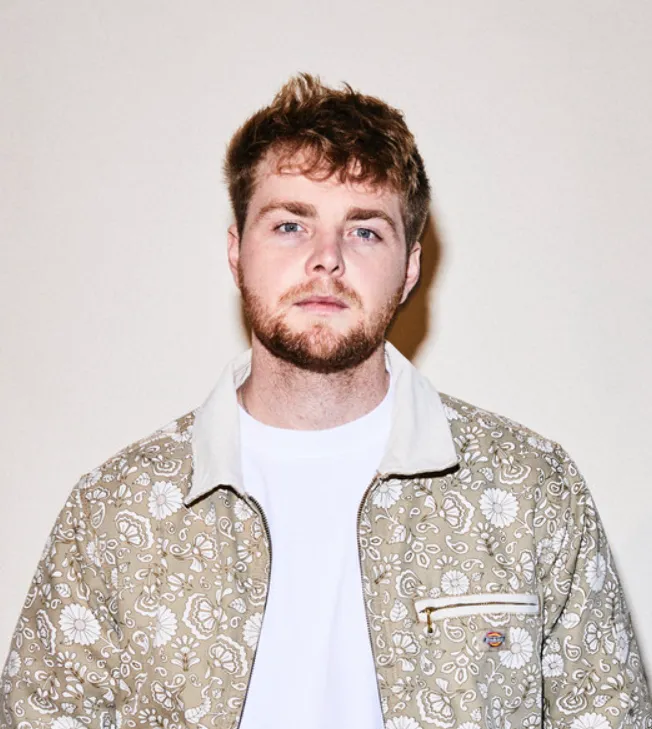 Alex Warren Age, Height, Weight, Net Worth, Career And Full Bio - Bio Scops