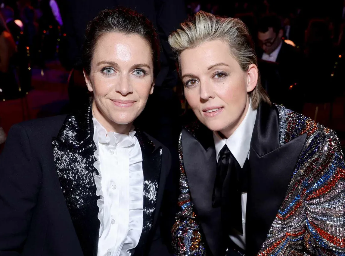 Brandi Carlile Wife, Age, Height, Weight, Net Worth, Career, And Full Bio - Bio Scops