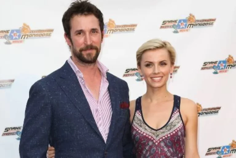 Noah Wyle's Wife, Age, Height, Weight, Net Worth, Career, And Full Bio ...
