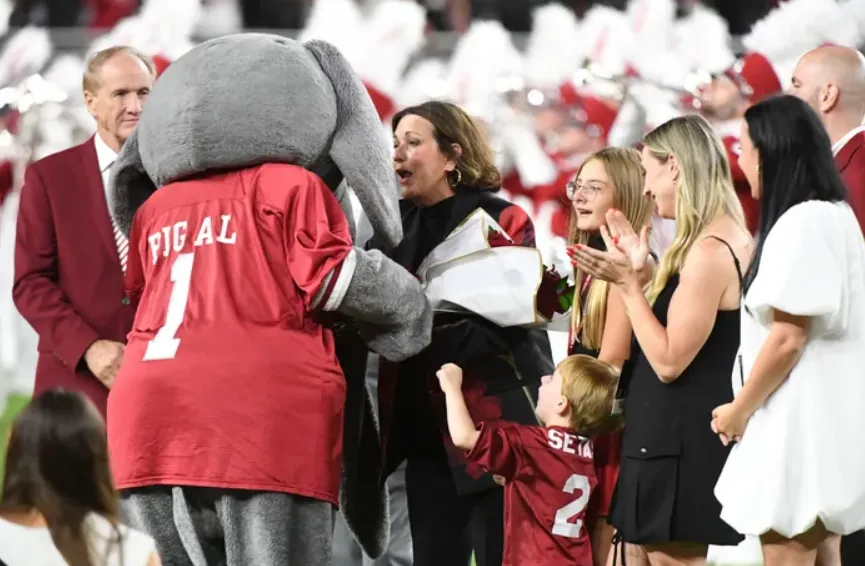 Terry Saban Age, Height, Weight, Net Worth, Career, And Full Bio - Bio ...