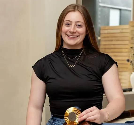 Olivia Reeves Height, Weight, Age, Net Worth, Career, And More - Bio Scops