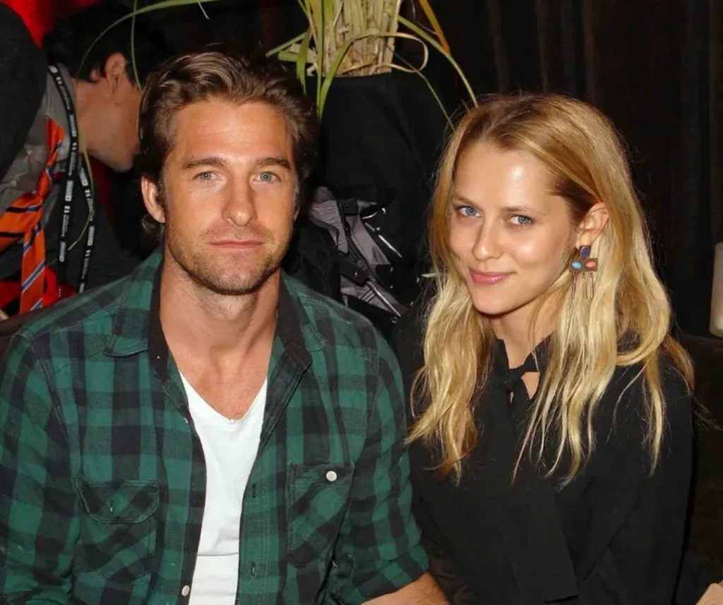 Scott Speedman Wife, Age, Height, Weight, Net Worth, Career, And Full ...