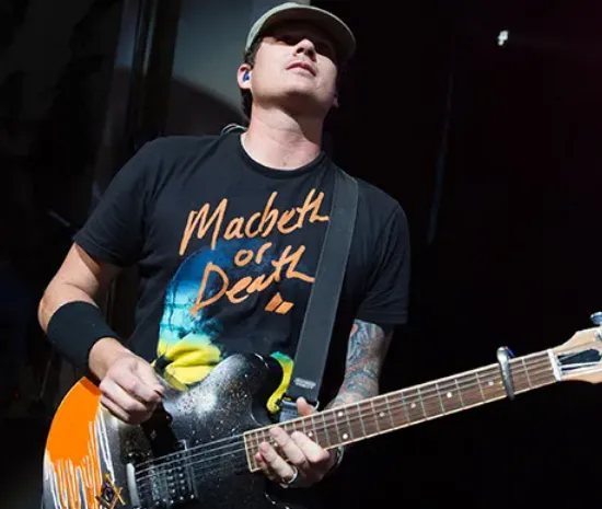 Tom DeLonge Age, Height, Weight, Net Worth, Career, And More - Bio Scops