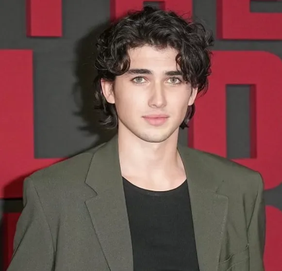 Charlie Evans Age, Biography, Career, and Life Story in 2025 - Bio Scops